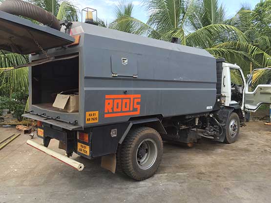 The Roots Multiclean Sweeper Factory | WorldSweeper Information